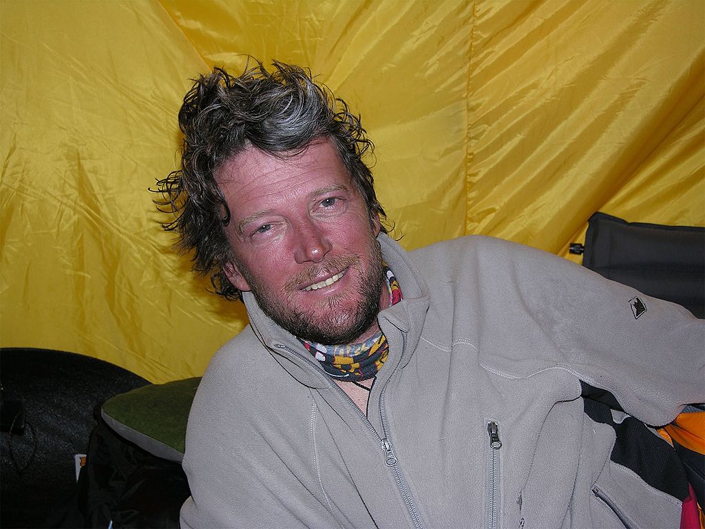 This man was left for dead on Everest — and lived to tell the story